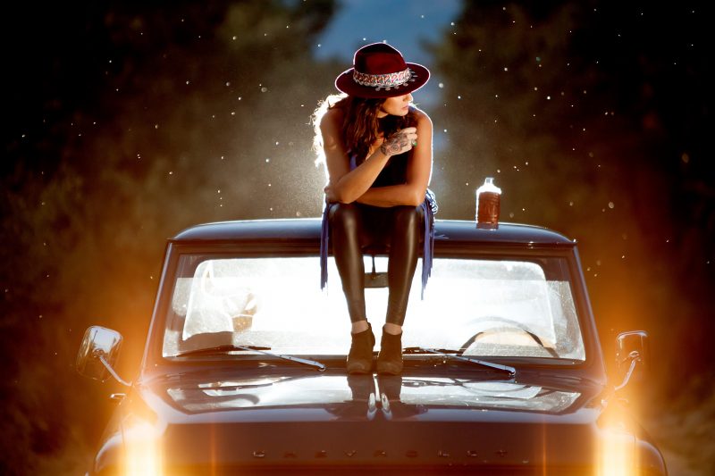 REBECA JIMENEZ – La Movida